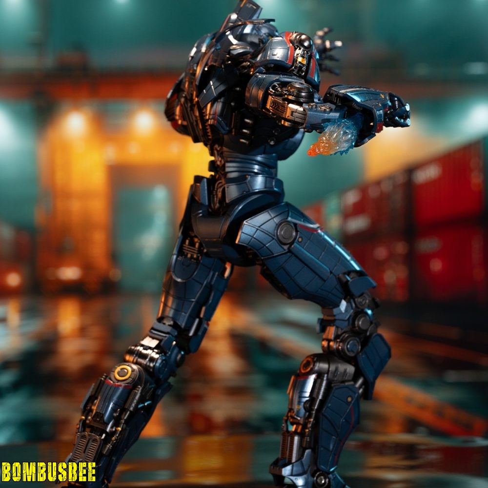 GONG Pacific Rim Gipsy Danger | Bombusbee