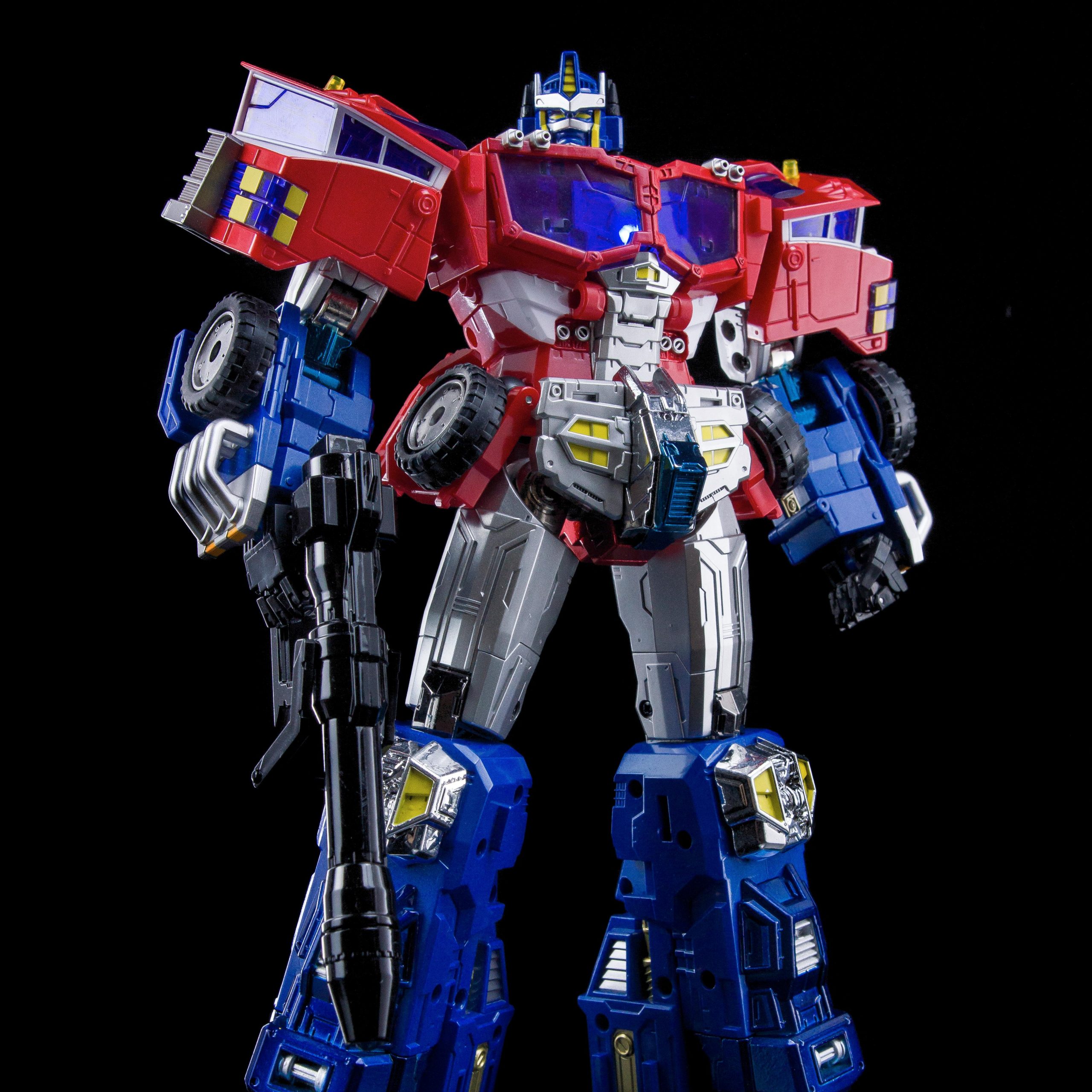 Transform and Rollout TR-02A Commander of Stars Optimus Prime- Bombusbee