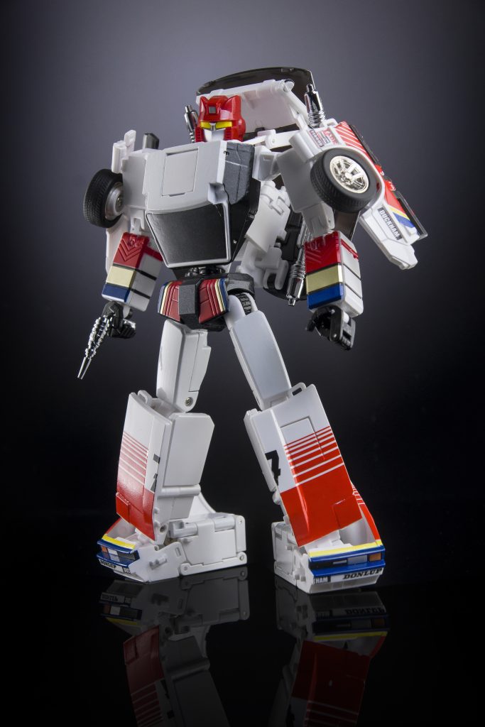 X-Transbots Master X MX-24R Yaguchi Racer Downshift - Bombusbee