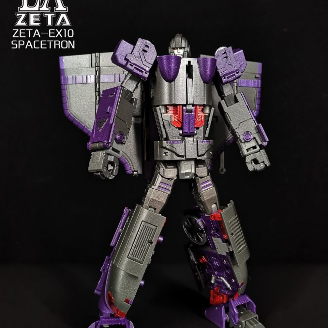 Zeta Toys EX10 Spacetron Astrontrain | Bombusbee