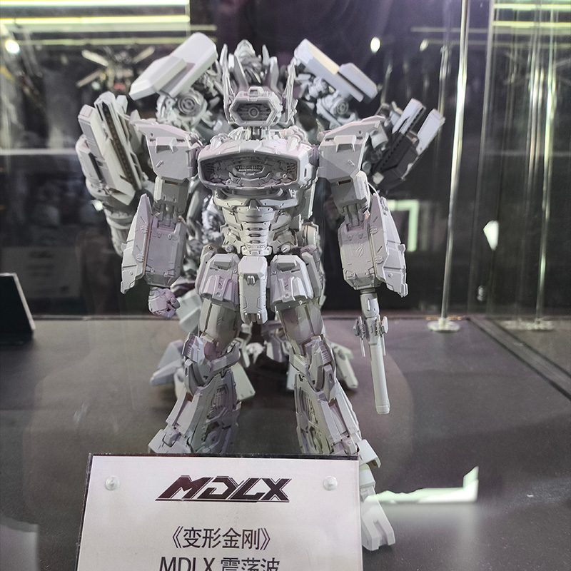 Threezero MDLX Shockwave | Bombusbee