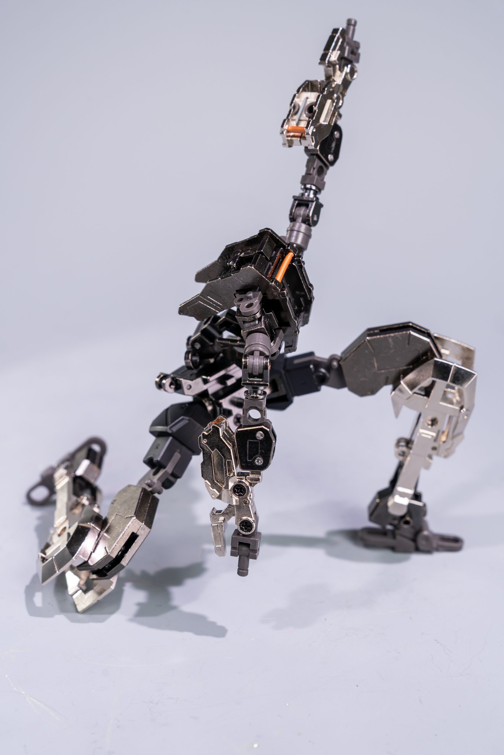 Pre-Assembled Alloy Frame Model Kit | Bombusbee
