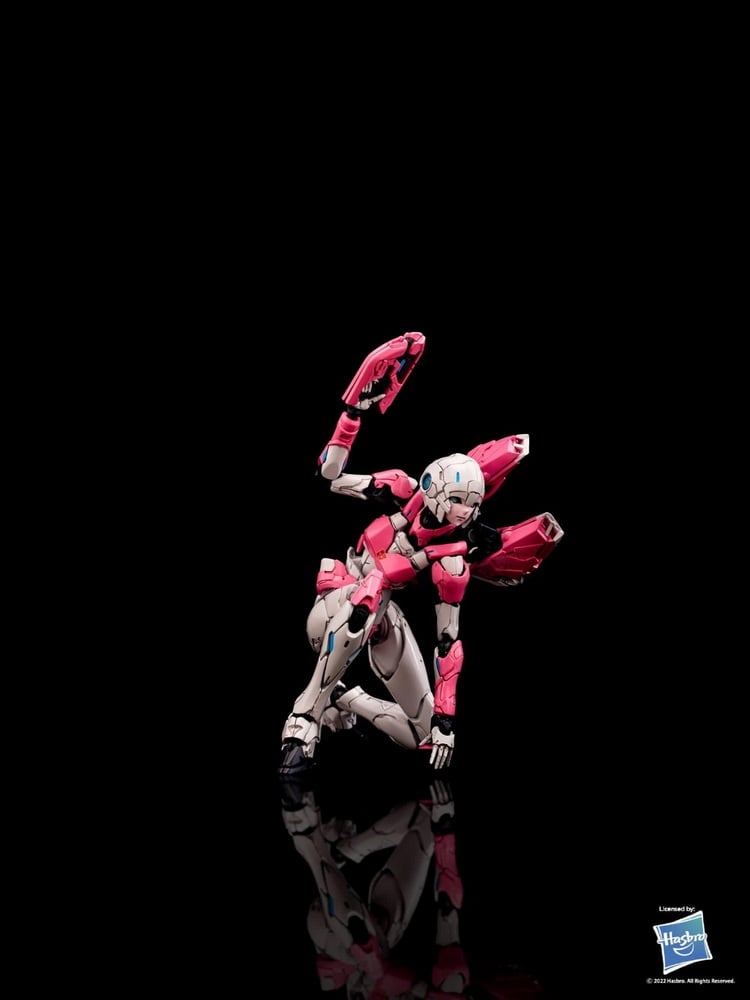 Transformers Arcee | Premium Action Figure | Bombusbee