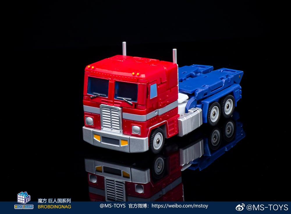 Magic Square Optimus Prime | Collectible Figure | Bombusbee